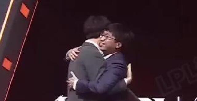 “ON淘汰泪洒赛场图”火了，Elk重走旧梦之路，Bin赛后回应不知道_腾讯新闻