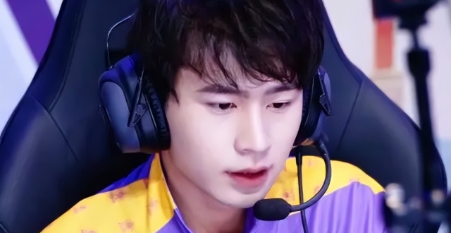 KPL迎来最新大瓜！知名瓜主爆料Fly被举报，AG最早布局亚运会_腾讯新闻