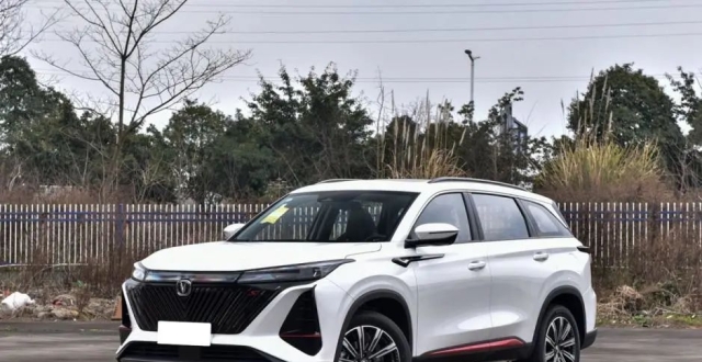 配2.0T+8AT，热度不输CR-V，第二代长安CS75PLUS实力如何？_腾讯新闻
