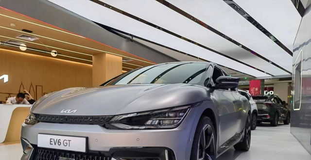 面向中国市场进口销售且限量1000台，起亚EV6 GT底气在哪儿？_腾讯新闻