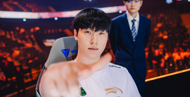 Zeka称队伍准备很多，但BLG在团战更有优势_腾讯新闻