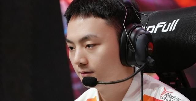 Light金克丝四杀收尾，WBG 3-0击败OMG赢下LPL第一赛段揭幕战_腾讯新闻