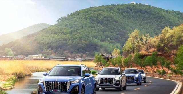 2.0T+豪华座舱，20万购车红旗HS5靠这几招稳赢本田CR-V_腾讯新闻