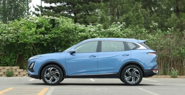 奔腾T90冠军版10月20日上市 定位紧凑型SUV/敬赠亚运田径冠军_腾讯新闻