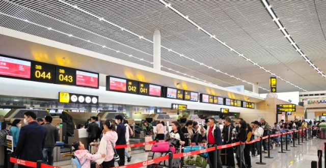 全程不到12小时！重庆直飞米兰航线正式开通_腾讯新闻