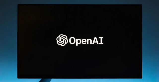 速递｜与微软再对弈，OpenAI向CoreWeave注资120亿美元_腾讯新闻