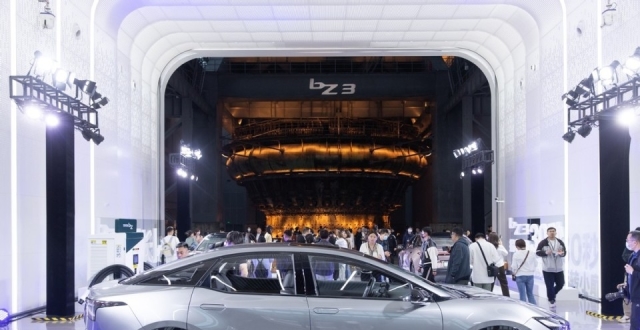 Hi，电动时代生活家 一汽丰田bZ3正式上市_腾讯新闻