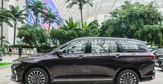 五菱凯捷混动铂金版上市，不到13W就能买混动MPV！还要啥自行车？_腾讯新闻