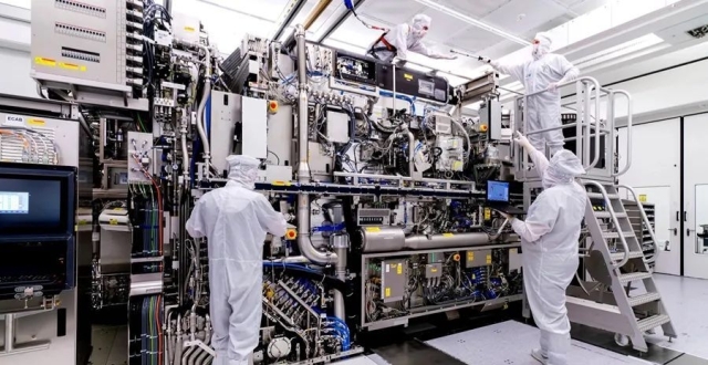 ASML推出2nm低数值孔径EUVTwinscan NXE：3800E_腾讯新闻