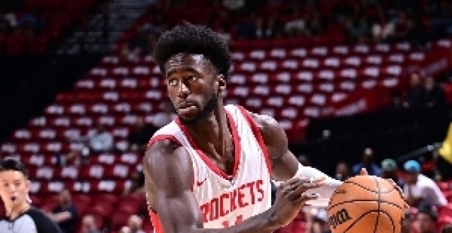 21岁就退役？🤔火箭新星AJ-格里芬合同剩2年 末年球队选项597万_腾讯新闻