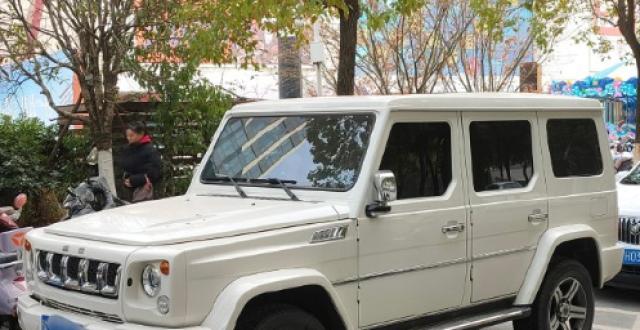 中国车企造了一辆奔驰大G！3.0T+8AT+锁，价格便宜，三个月卖10台_腾讯新闻