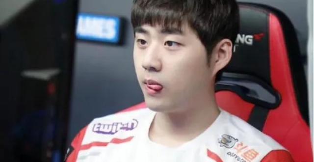 “Uzi是我遇到的最强对手图”火了，Bang公开承认，LPL玩家却嘲笑_腾讯新闻