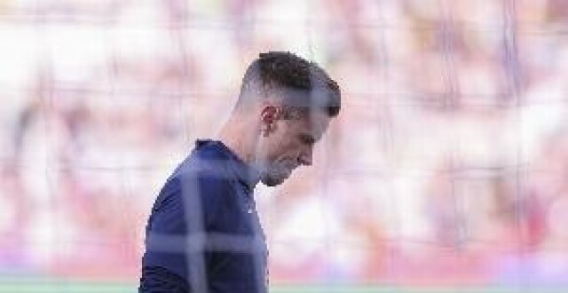 世体：弗里克带队进行了新一次训练，而特尔施特根仍继续单独训练_腾讯新闻