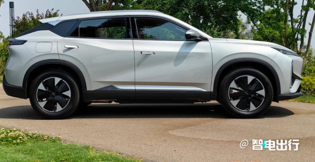 东风官方：风神L7明天预售！实测续航2054km，还买什么油车？_腾讯新闻