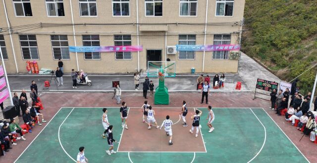 龙南：元旦佳节赛场燃 太平堡“村BA”决赛激情开赛_腾讯新闻