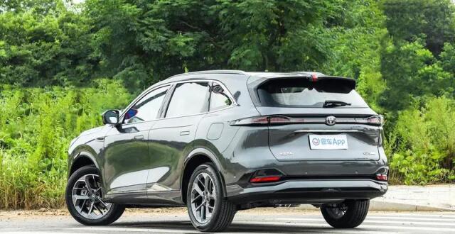 长安第四代CS75PLUS正式开启交付 售价12.19万元起_腾讯新闻