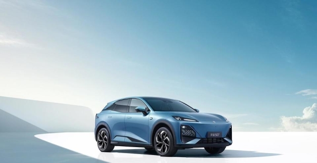 售价14.99万元起！深蓝S07上市 成20万以内首搭华为智驾的SUV_腾讯新闻