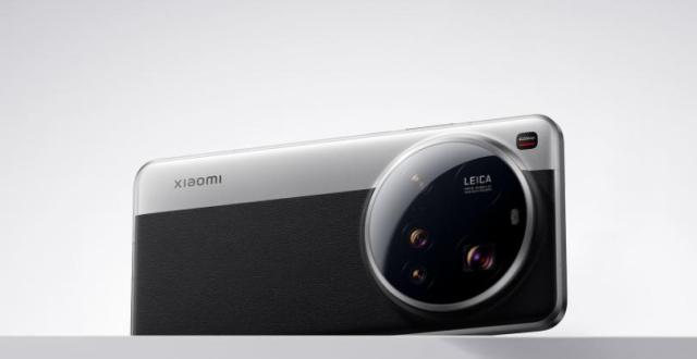 小米15Ultra获MWC大奖 海外售价1.1万元起超iPhone_腾讯新闻