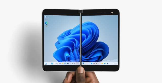 微软Surface Duo手机可变身Win11电脑，新驱动带来Miracast功能_腾讯新闻