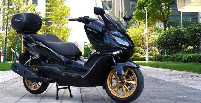 250踏板配置天花板，赛科龙RT5上市，到手价仅22988元_腾讯新闻