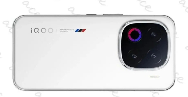 号称“全球最强显示技术/发光器件”官宣iQOO15将采用2K三星珠峰屏_腾讯新闻