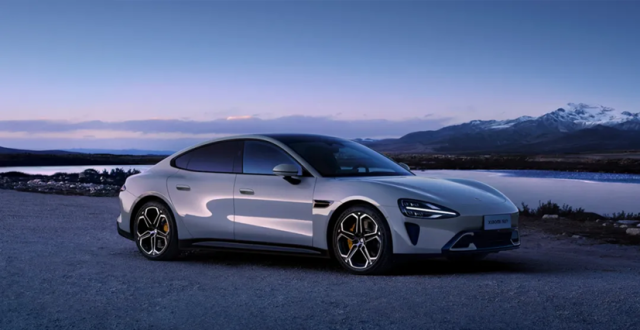 小米SU7空前火热，16.1吋中控屏由TCL华星供应_腾讯新闻