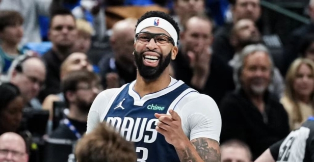 76人四星合砍91分！弗兰格被同届探花完爆，浓眉13+8独行侠4连败_腾讯新闻