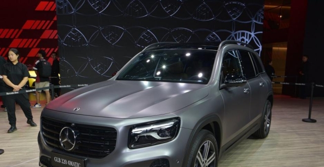 奔驰GLB还是1.3T，还是31万起，没有丝毫妥协的意思_腾讯新闻