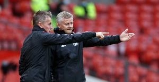 记者：伊普斯维奇大股东飞往英国，尽其所能说服麦肯纳留下_腾讯新闻