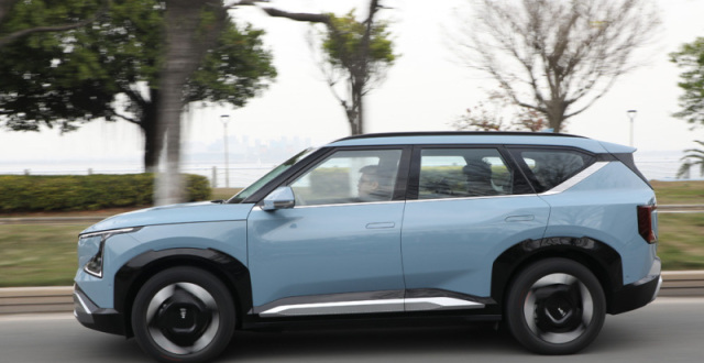 20万级享长续航+四驱系统 试驾起亚EV5 720长续航版_腾讯新闻