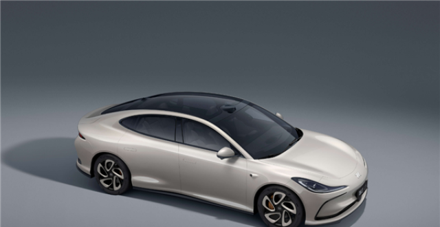 智己L6 23小时订单破10000单 是小米SU7的近1/8_腾讯新闻