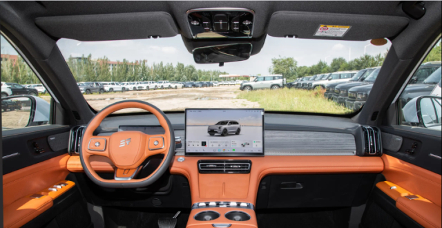 售10.99万起！7座+220km纯电续航，捷途山海L7 PLUS值得入手吗？_腾讯新闻