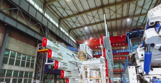 服务香港 中铁装备自主研制的U TBM在河南新乡下线_腾讯新闻