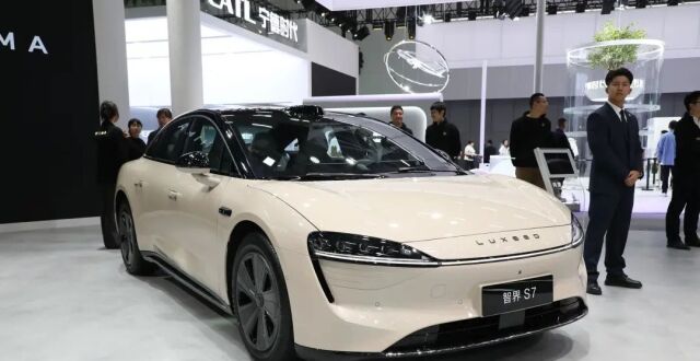 24.98万,续航855km,智界S7正式上市_腾讯新闻