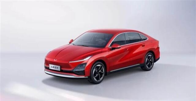 五菱星光共创版发布：7.98W起售 直接对标秦Plus_腾讯新闻