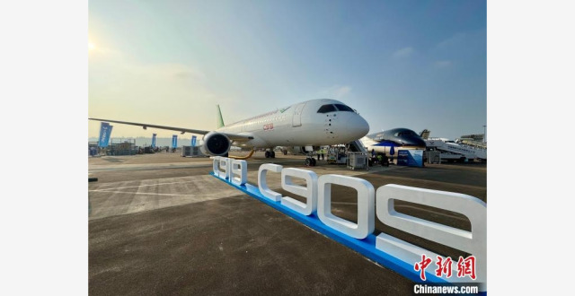 中国国产客机C919、C909分别新签60架和70架订单_腾讯新闻