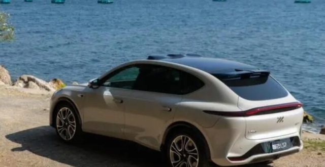 销量连续3个月突破1900台，智己LS7或成爆款车？_腾讯新闻