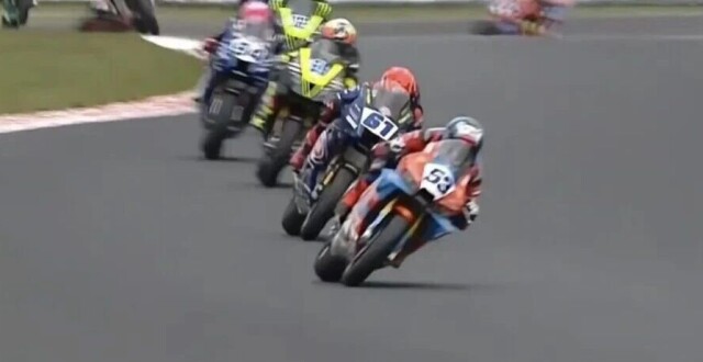 赛季第五冠！“张雪机车”WSBK捷克站再夺冠！_腾讯新闻