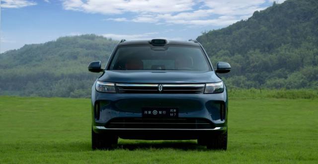 AEB双车大横评：问界新M7 VS 理想L7，谁才是真正的第一梯队_腾讯新闻