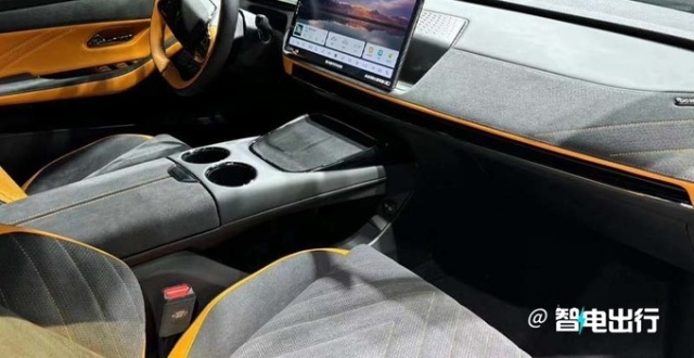 长安深蓝：SL03/S7黑金骑士售16.69万起！增专属配置 心动吗_腾讯新闻