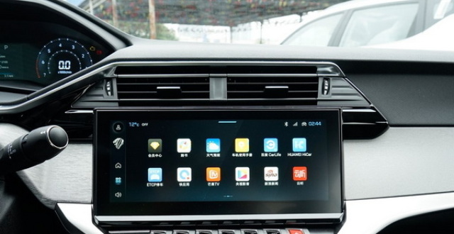 2024款标致408实车到店 换装全新1.5T增压动力_腾讯新闻