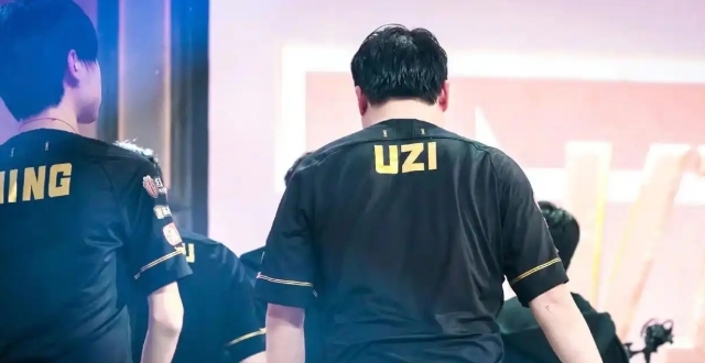 UZI回应G2邀请，遗憾失去世界赛名额，家庭羁绊限制_腾讯新闻
