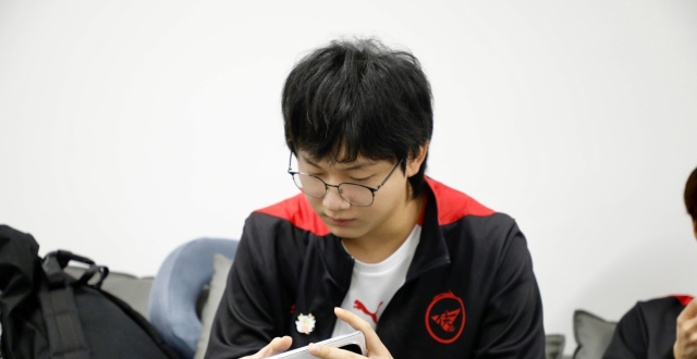 RW三连胜领跑S组，TTG不敌狼队遭遇三连败，AG零封DRG状态回暖_腾讯新闻