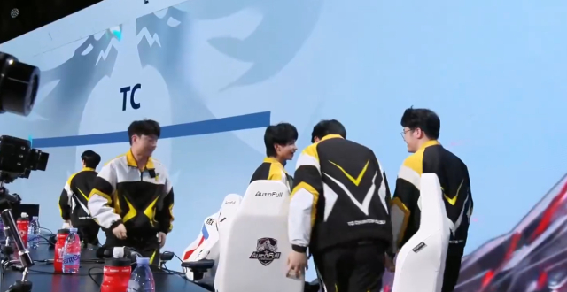 22日KPL战报，K甲新星豪斩四连胜，JDG首个B组名额到手_腾讯新闻