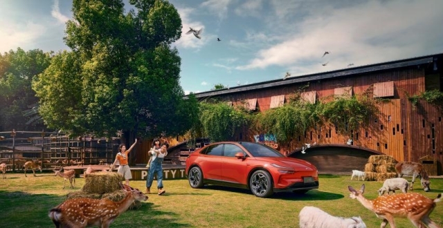 Bass后比Model Y便宜10万 能换电的乐道L60上市14.99万起_腾讯新闻