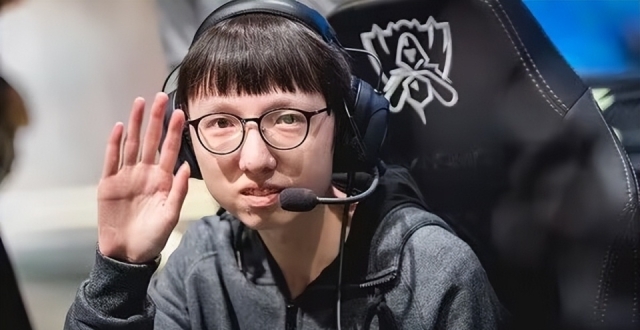 Mlxg怒喷RNG老板：欠薪300w不说，还反诉我索赔5000w！_腾讯新闻