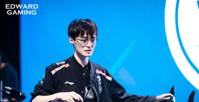 Fofo沙皇禁军之墙关键回推拿下双杀，EDG 2比0击败LGD_腾讯新闻