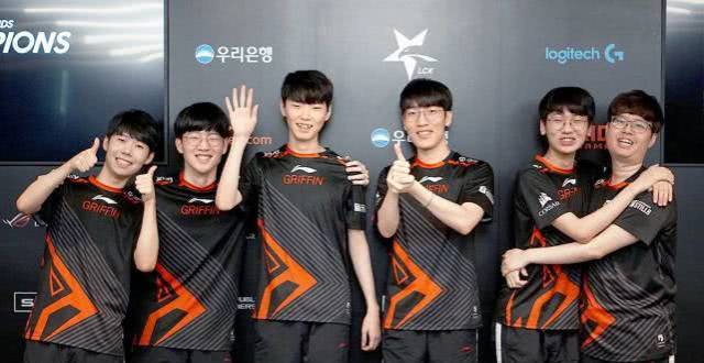 前SKT下路组合Bang和Wolf谈S9世界赛：对G2最好奇_腾讯新闻