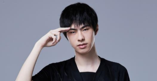 WEI与ZDZ惨遭RNG斩杀？两人直播回应：事已至此先直播吧！_腾讯新闻