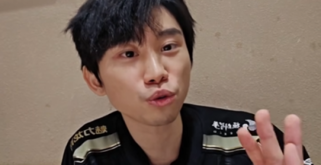 30分钟零参团，TheShy卡尔玛首秀被喷，Doinb帮洗：Shy哥是牺牲位_腾讯新闻